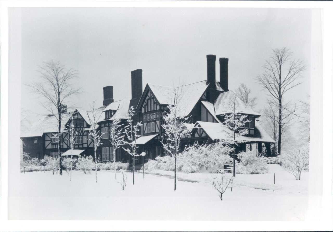 Historic Homes & Building Tour - Nature Center at Shaker Lakes